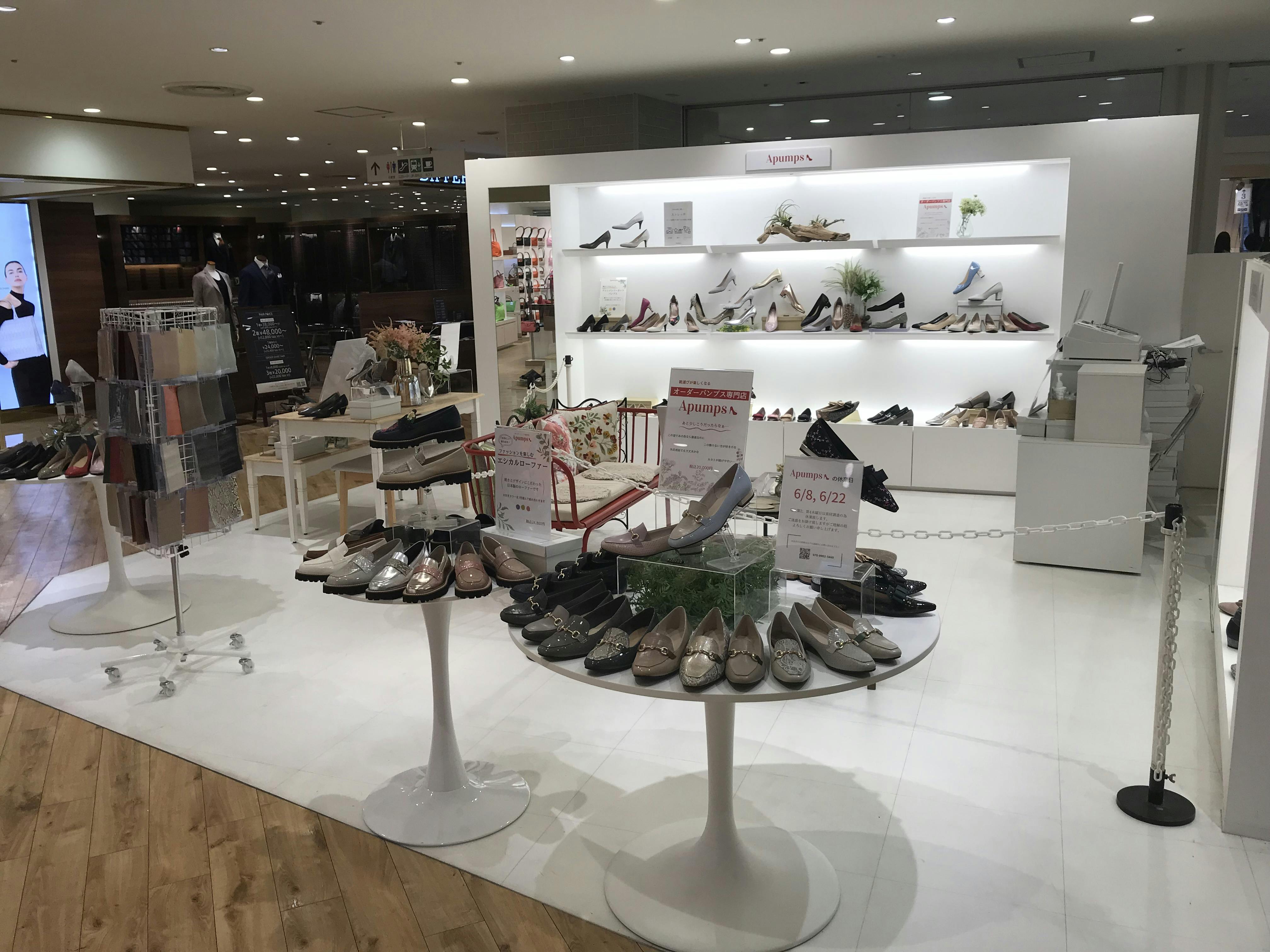 【グランデュオ立川】コスメや雑貨のポップアップストアに最適な施設2階アパレルフロアのイベントスペース｜ショップカウンター